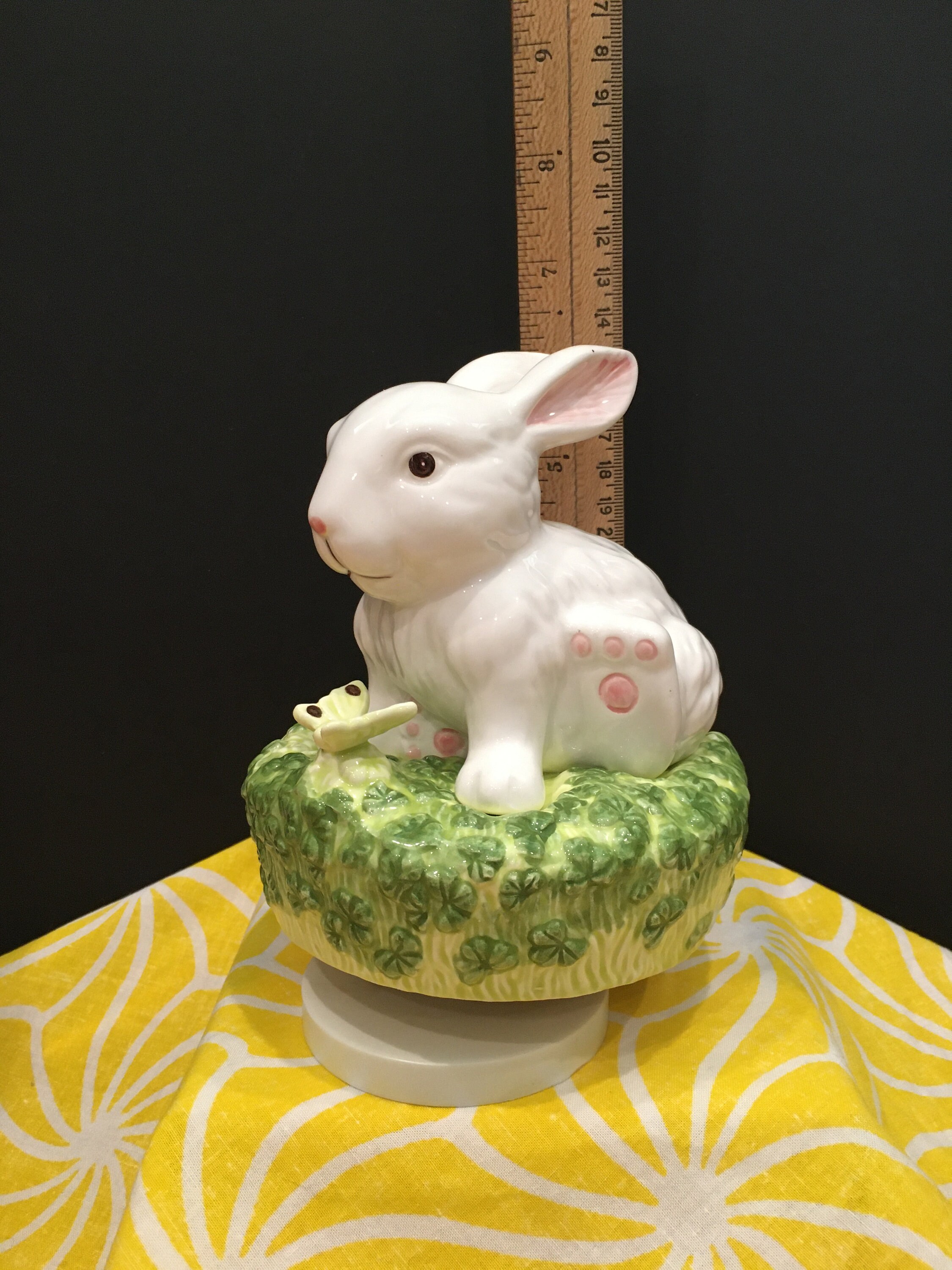 Ceramic Bunny on a Field of Clover Music Box Vintage - Etsy