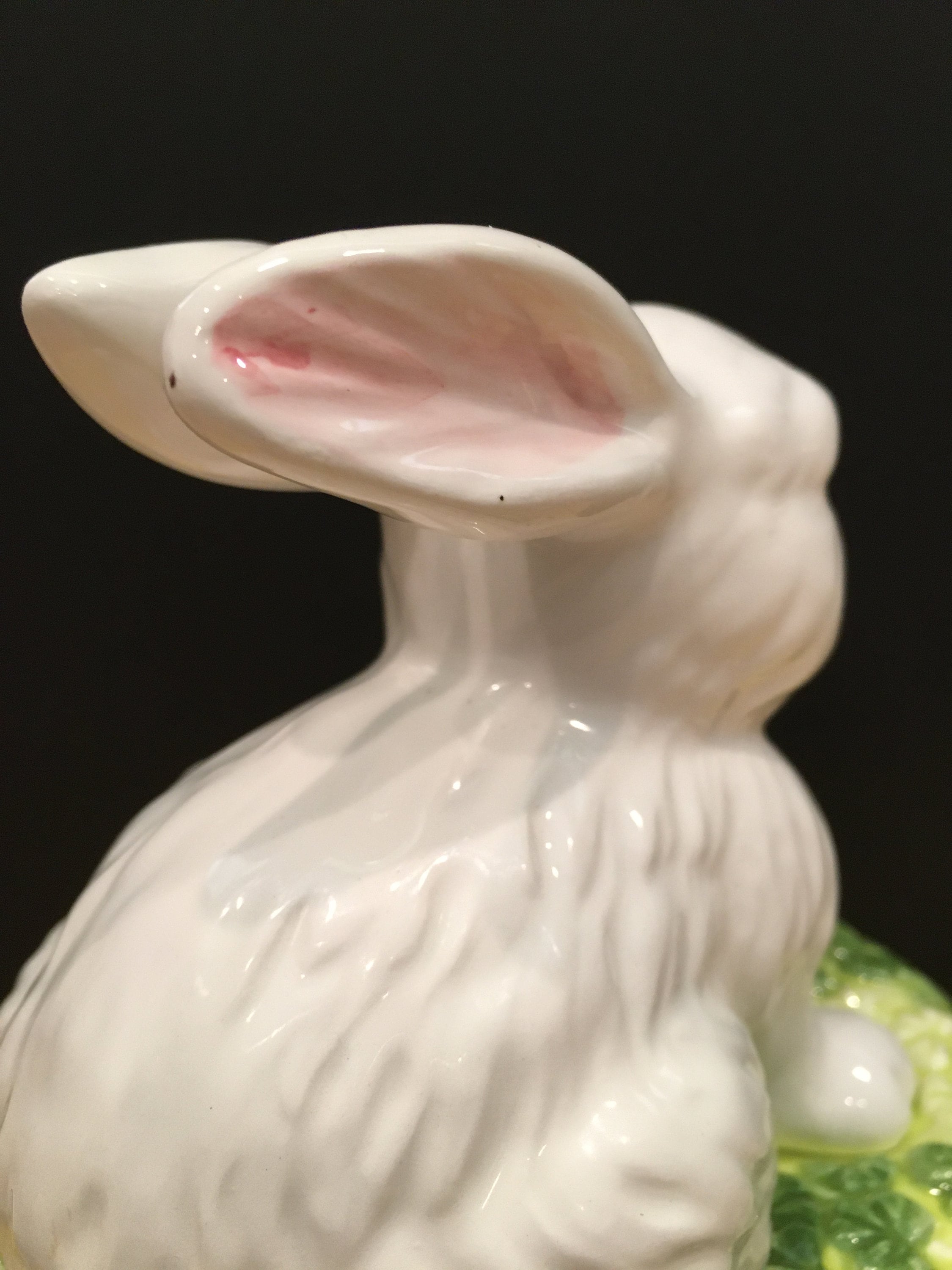 Ceramic Bunny on a Field of Clover Music Box Vintage - Etsy