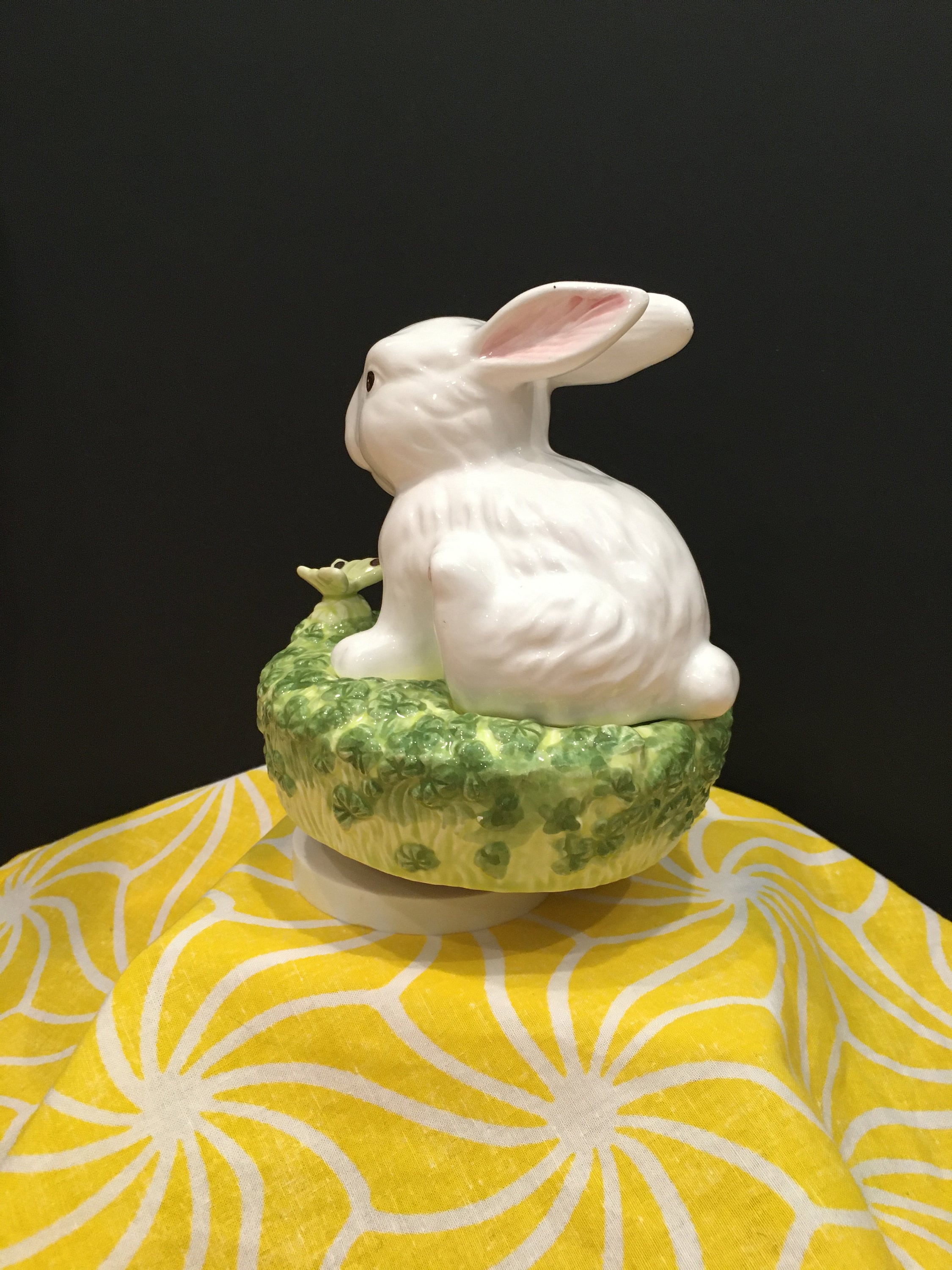Ceramic Bunny on a Field of Clover Music Box Vintage - Etsy