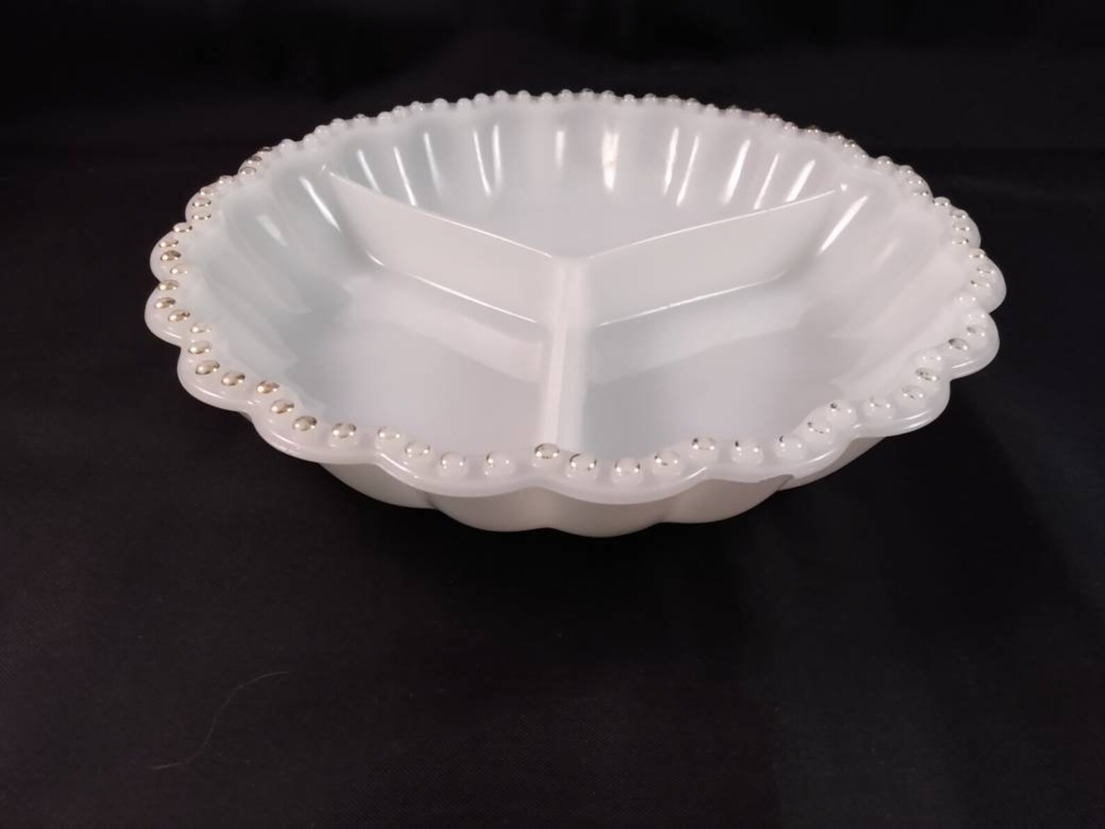 Beaded Edge Milk Glass Divided Bowl - Etsy