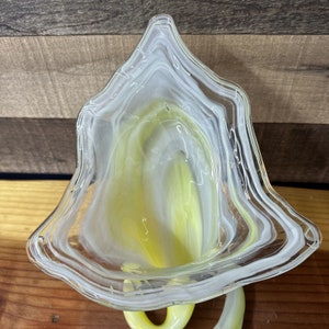 Vintage Sooner Art Glass Vase Coil Pedestal Base Yellow White Swirl 10 ...