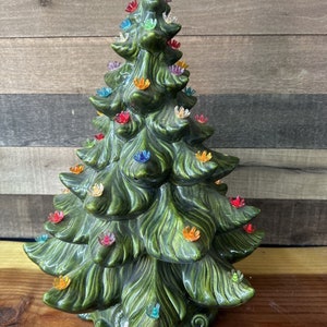 Vintage 19 Atlantic Mold Ceramic Light up Christmas Tree Tree no Star ...