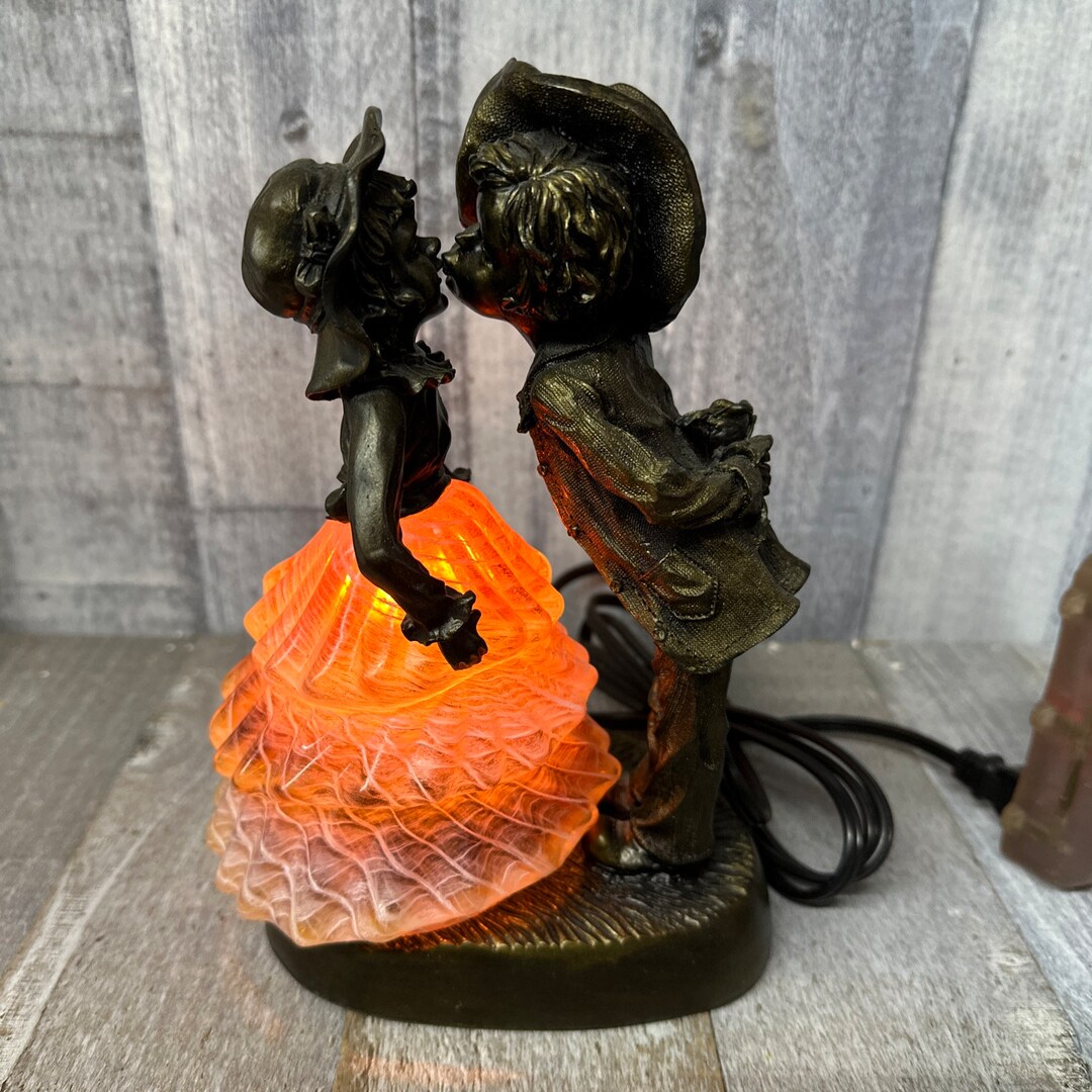 Boy Kissing Girl Table Lamp Light up Dress - Etsy