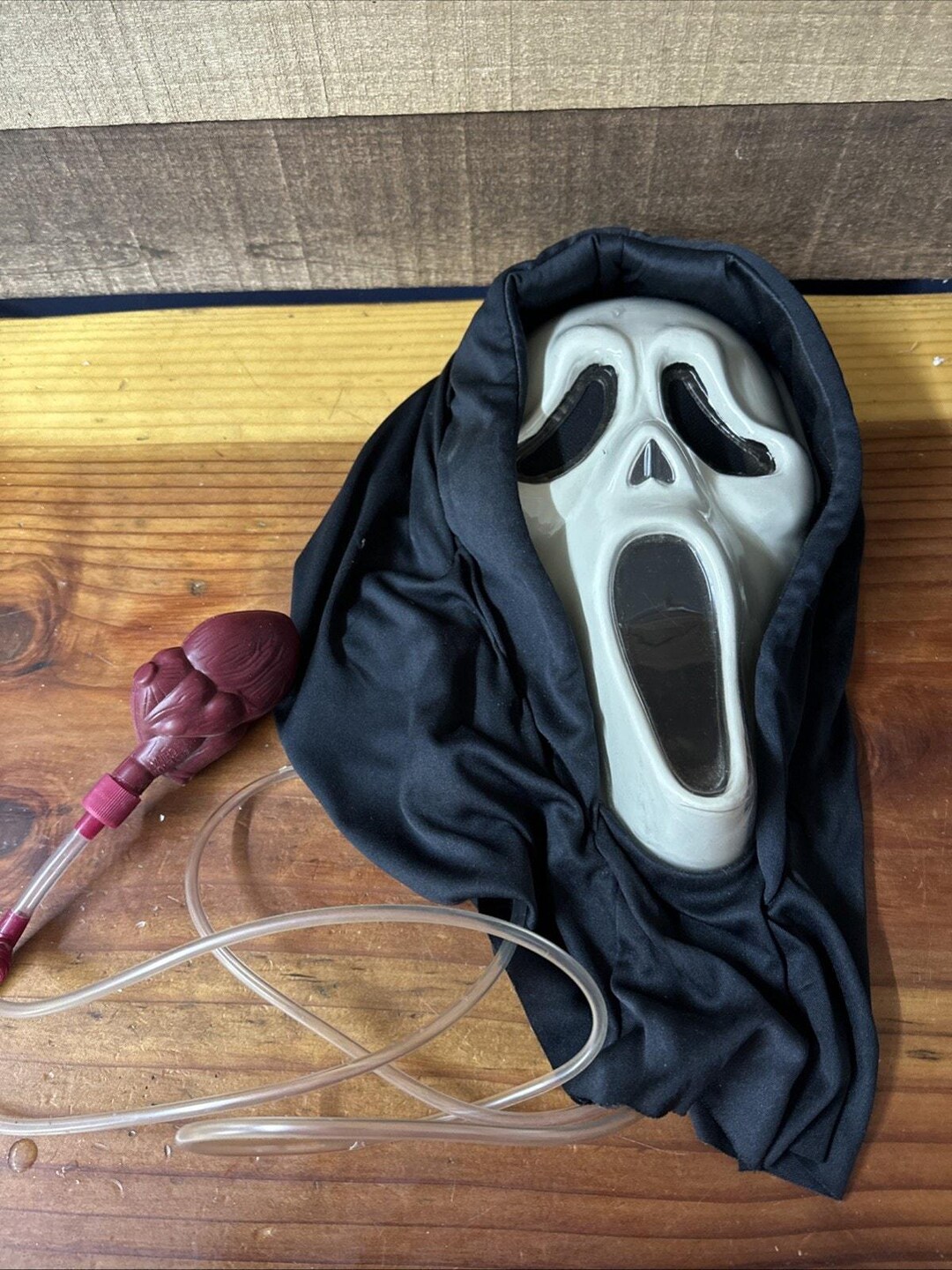 Scream Mask Ghostface With Blood Pump Heart Halloween Spooky Ghost Boo ...