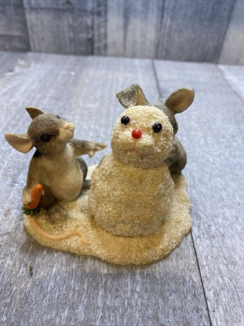 Charming Tails Building A Snowbunny Figurine Mouse Rabbit 87/692 Build ...