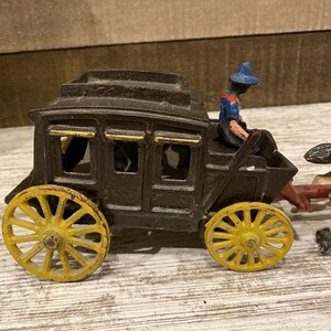 Vintage Cast Iron Horse Drawn Stage Coach Horse & Buggy With Driver 12 ...