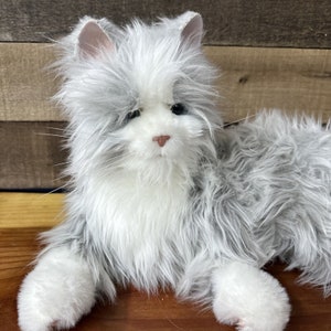 Hasbro Joy for All Grey & White Cat Companion Pet Pre-owned Works Purrs ...