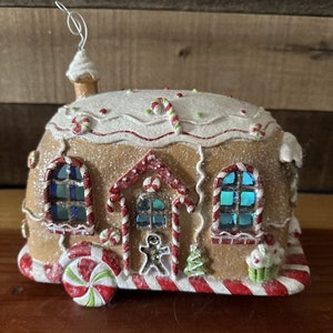 Sugary Candycane Gingerbread Camper Trailer Lightup Christmas Village ...