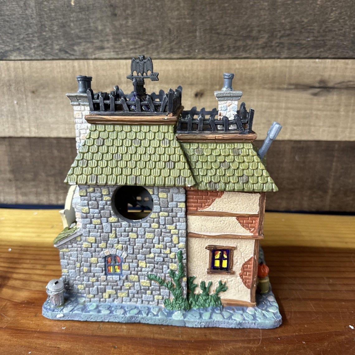 LEMAX Spooky Town Dingy Dungeon Pub - 05014 Retired Rare in Box -read ...