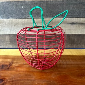 Apple Shaped Wire Basket Farmhouse - Etsy