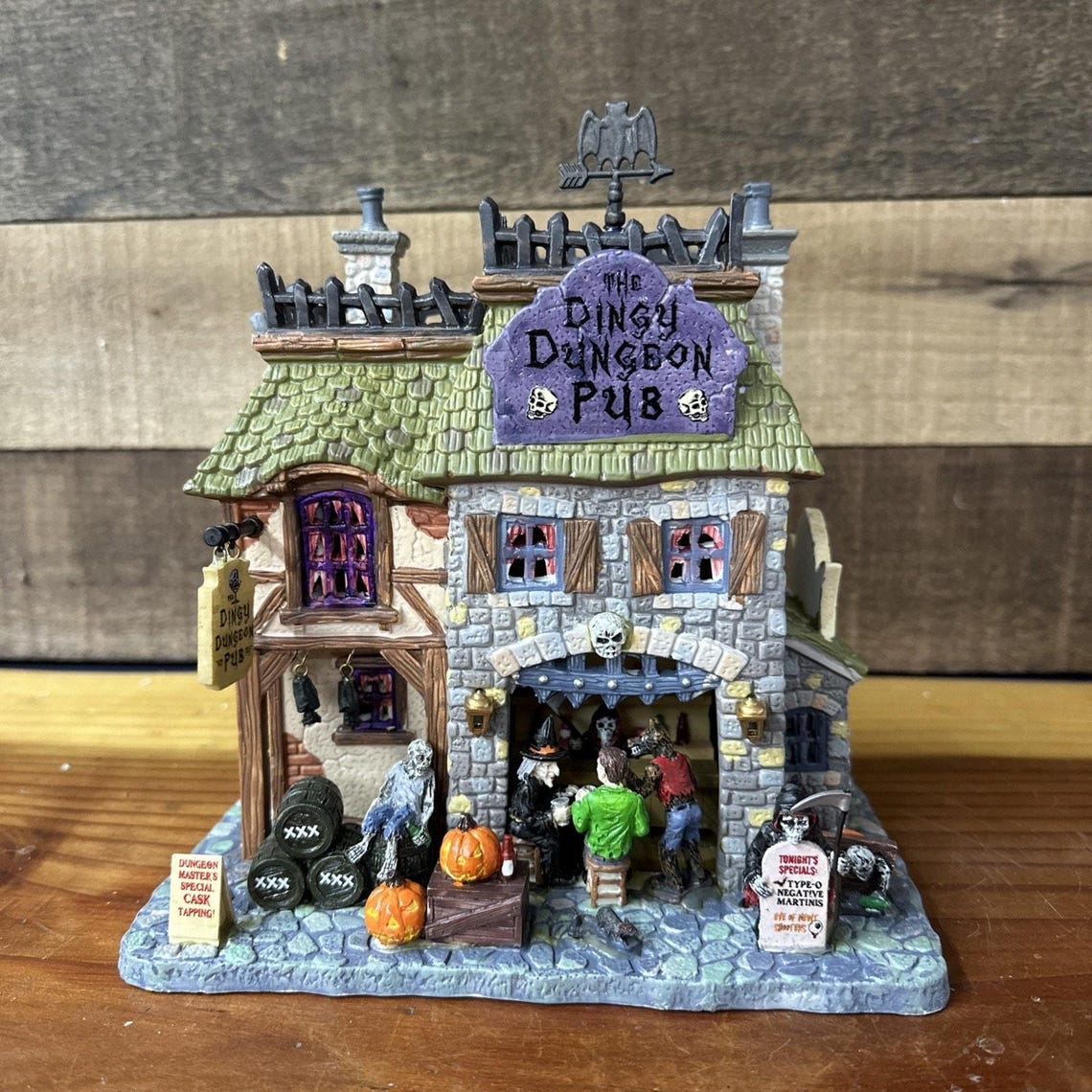 LEMAX Spooky Town Dingy Dungeon Pub - 05014 Retired Rare in Box -read ...