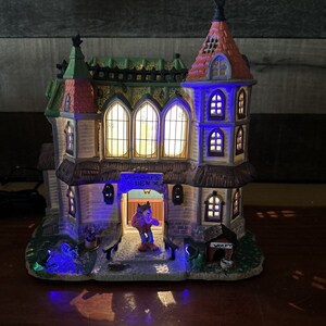 Lemax Spooky Town Werewolf's Den Retired Halloween 2007 Rare-please ...