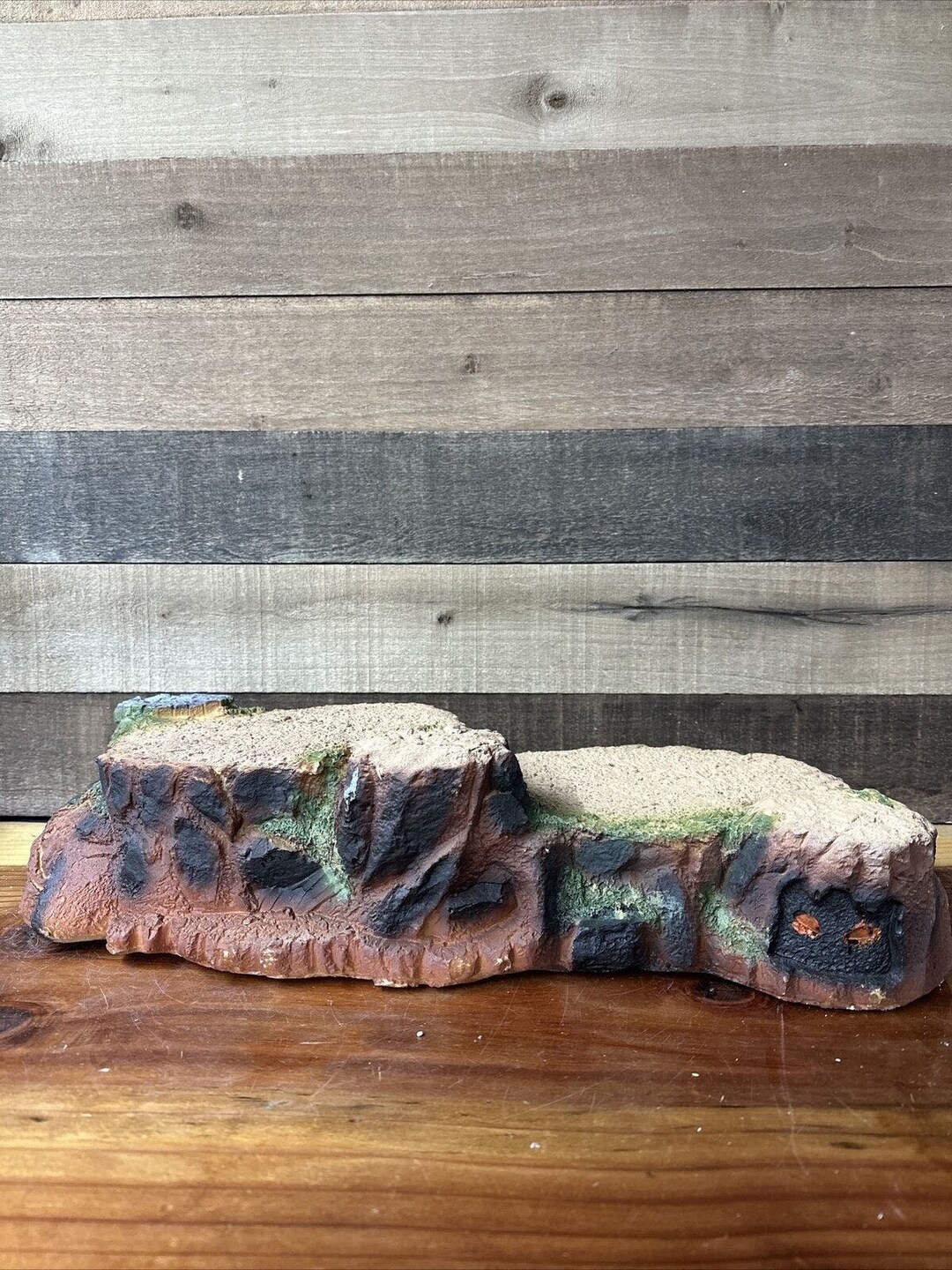 LEMAX Spooky Town Two-tier Display Platform Large Halloween Village ...