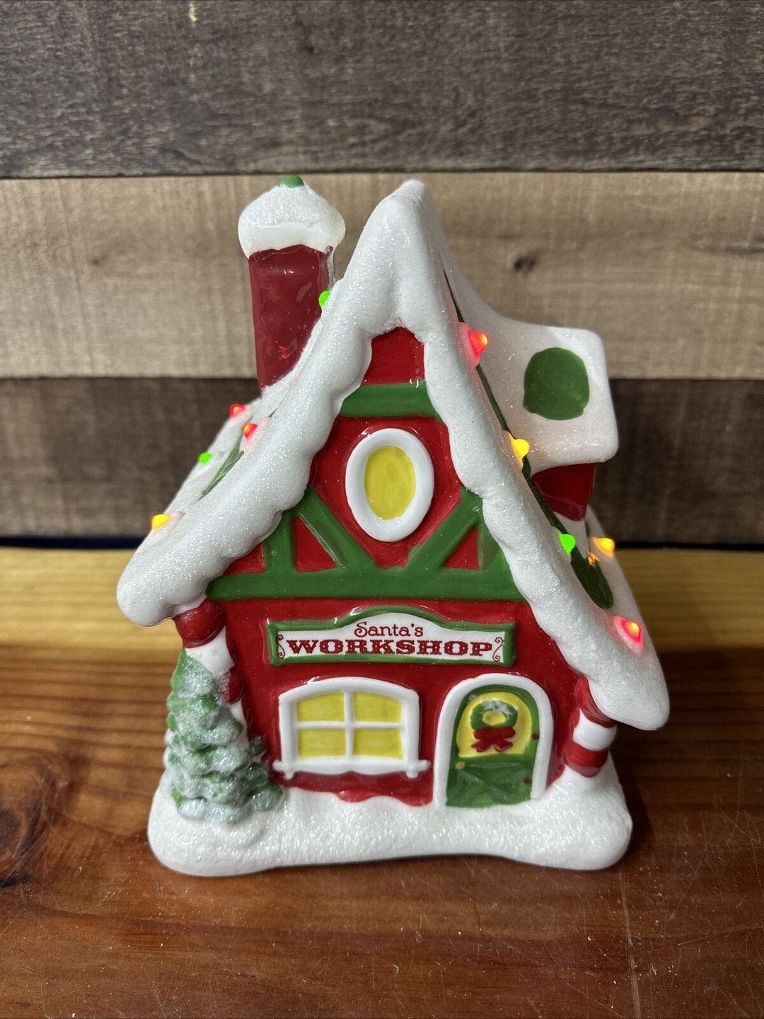 Hallmark Santas Workshop 1st in Series North Pole Village Lights ...