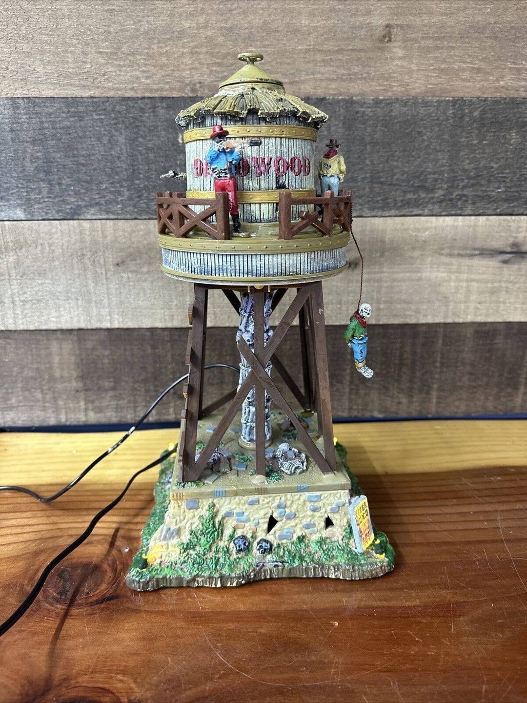 Lemax Spooky Town Signature Deadwood Water Tower Lights Sounds Animated ...