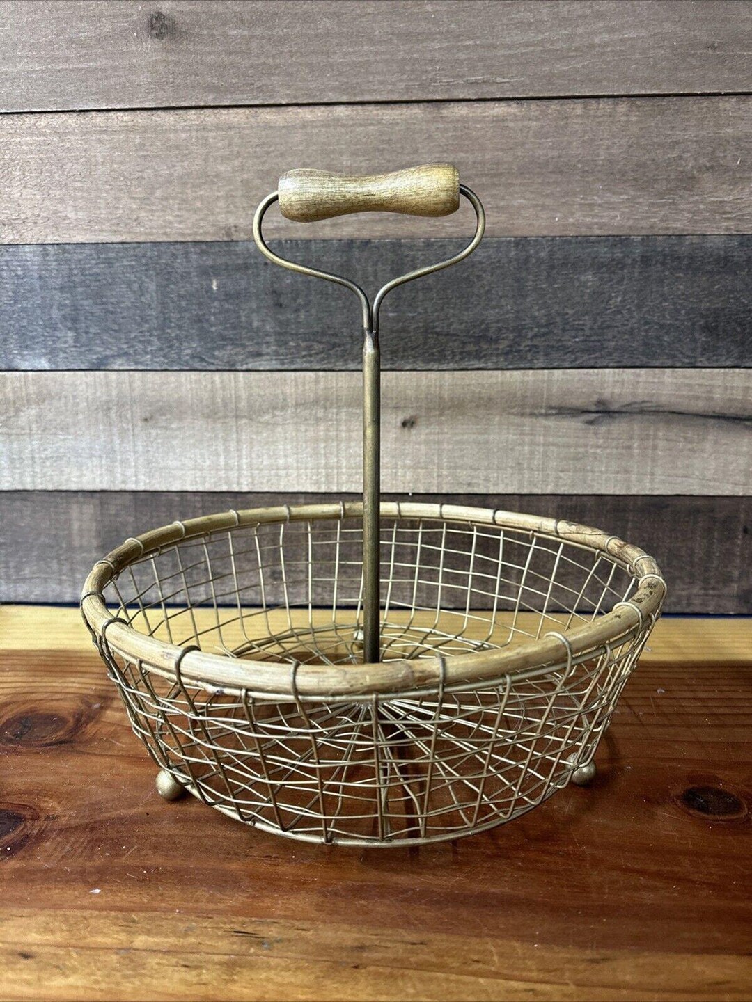 Farmhouse Rustic Wire Basket Wood Rim and Center Handle 12” Wide - Etsy