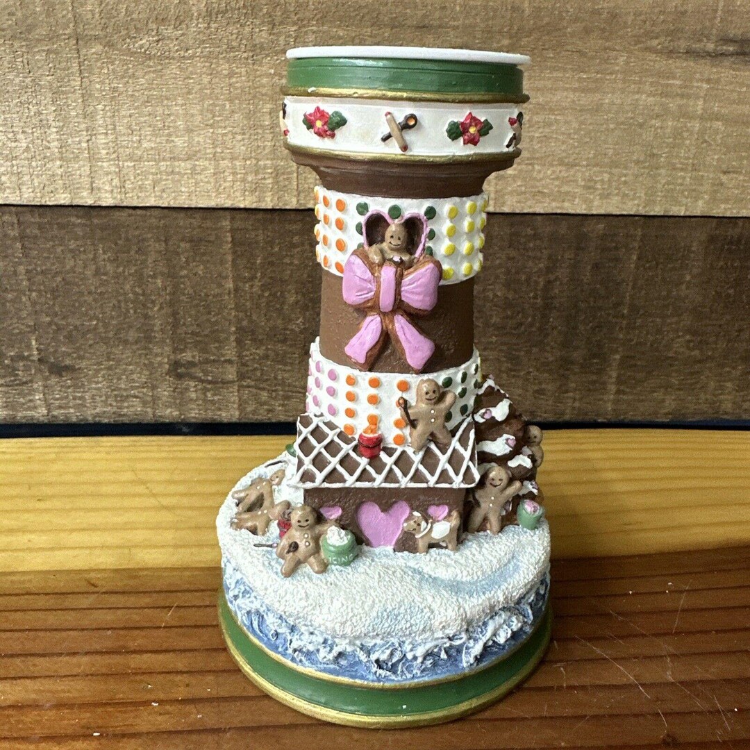 Danbury Mint Gingerbread Lighthouse Lighthouse of Christmas ...