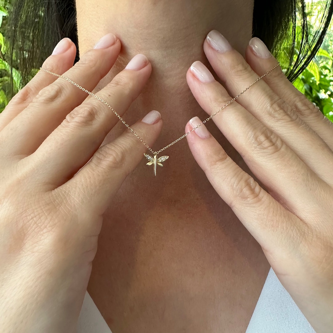 Gold Dragonfly Necklace / Dainty Dragonfly / 14k Dragonfly Pendant ...