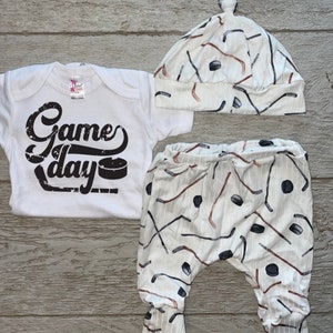 Game Day Baby Set/ Hockey Baby Set/ Hockey Baby Outfit/ Hockey Baby ...