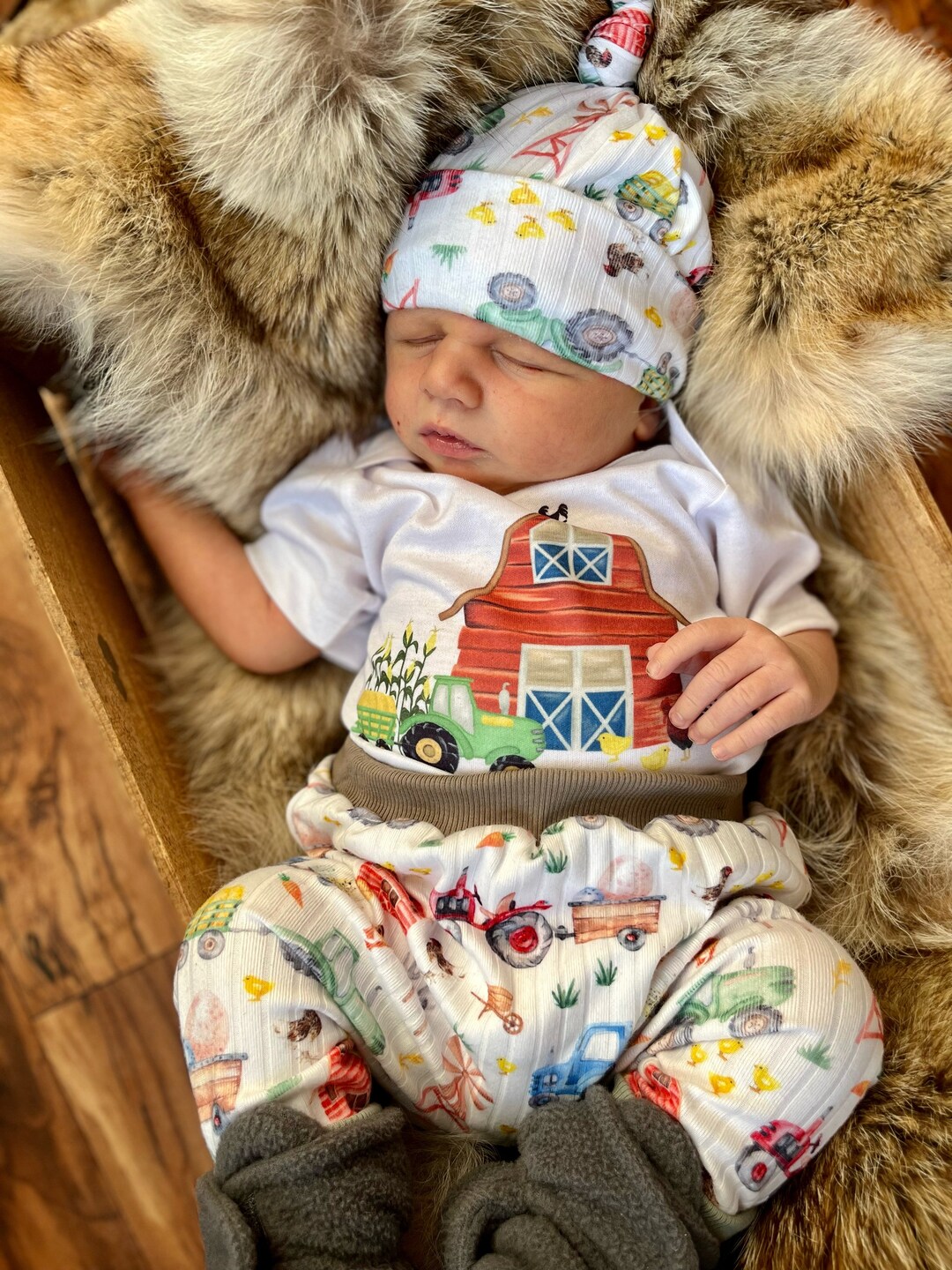 Farm Barn Tractor Baby Set/ Farm Theme Baby Set/ Baby Shower - Etsy