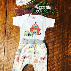 Farm Barn Tractor Baby Set/ Farm Theme Baby Set/ Baby Shower - Etsy