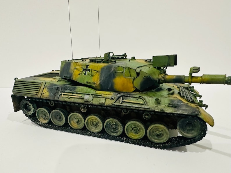 Pro Built 1/35 Leopard 1A4 Tank Modern German AFV. Painted and ...