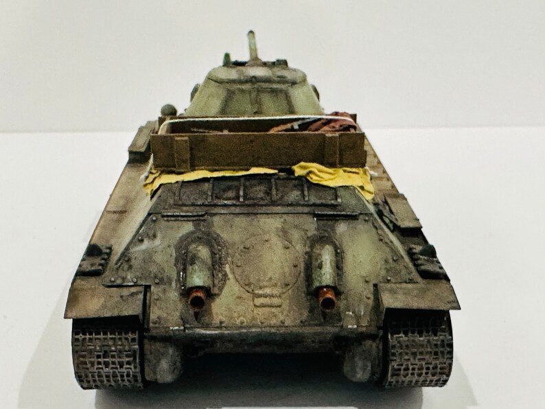 Tank Russian 1/35 T34/76 Scale Model Soviet WW2. Painted and Weathered ...