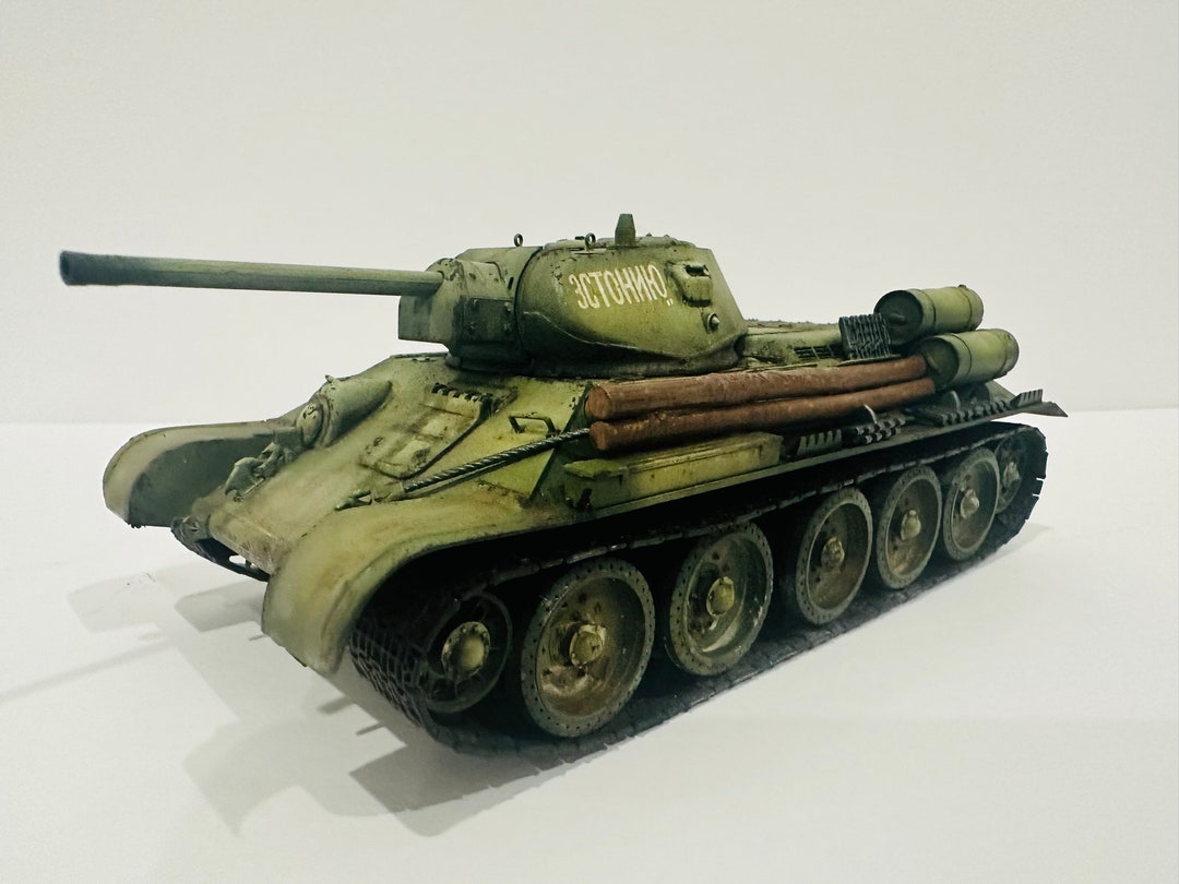 Tank Russian 1/35 T34/76 Scale Model Soviet WW2 AFV. Finished, Pro ...