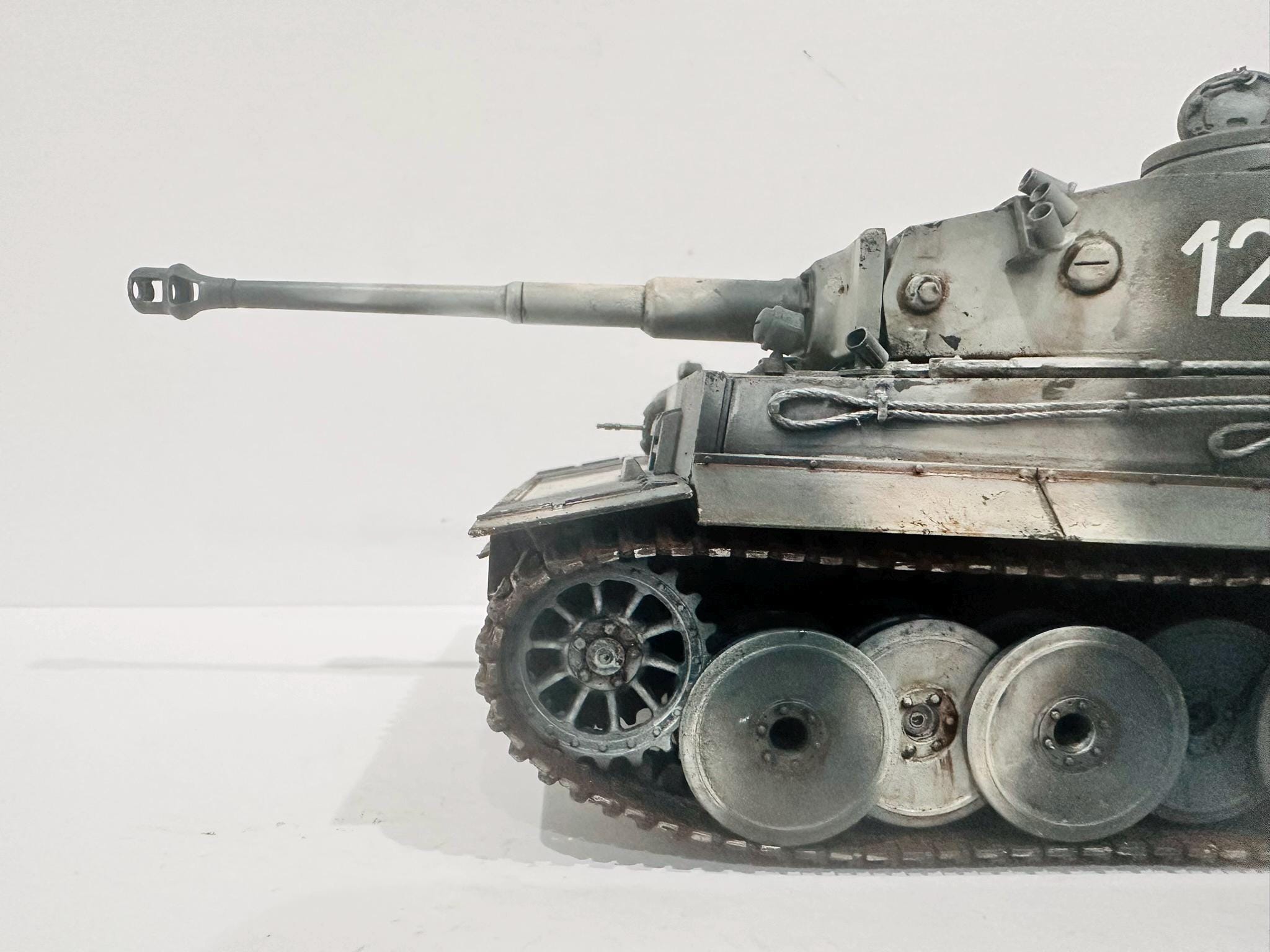 Tank Panzer German 1/35 Tiger (panzer VI) WW2 AFV Model Tank. Winter ...