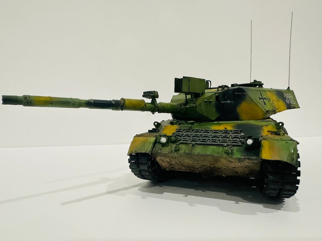Pro Built 1/35 Leopard 1A4 Tank Modern German AFV. Painted and ...