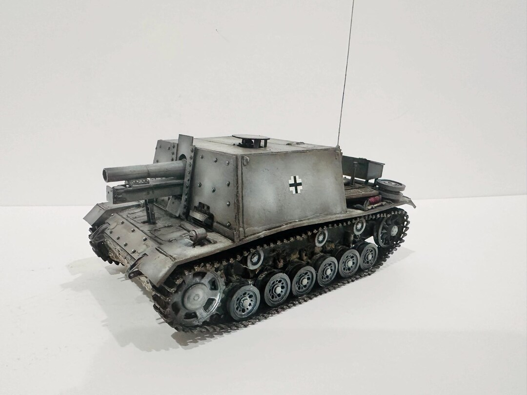 Panzer Tank German 1/35 Scale Model Sturminfanteriegeschütz 33B With 15 ...