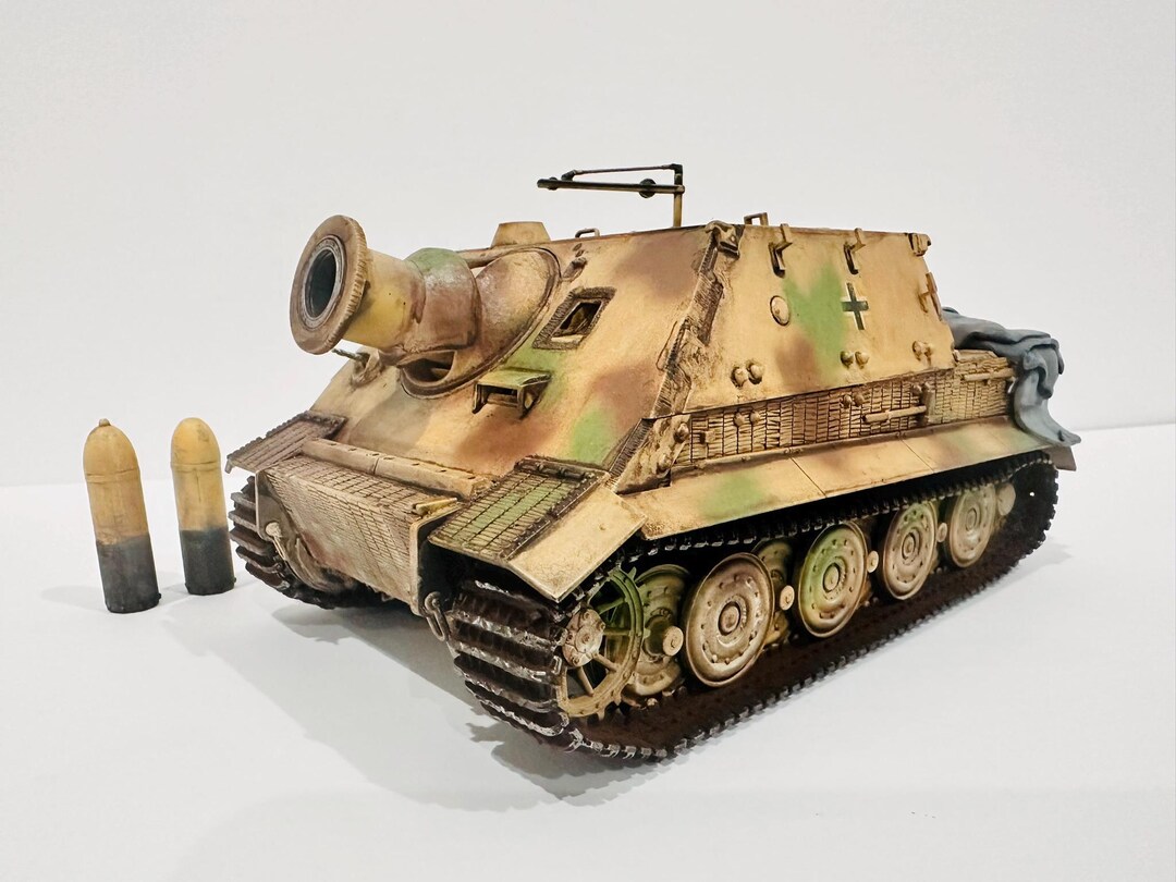 Panzer Tank Sturmtiger 1/35 Scale Model German WW2 Howitzer Assault Gun ...
