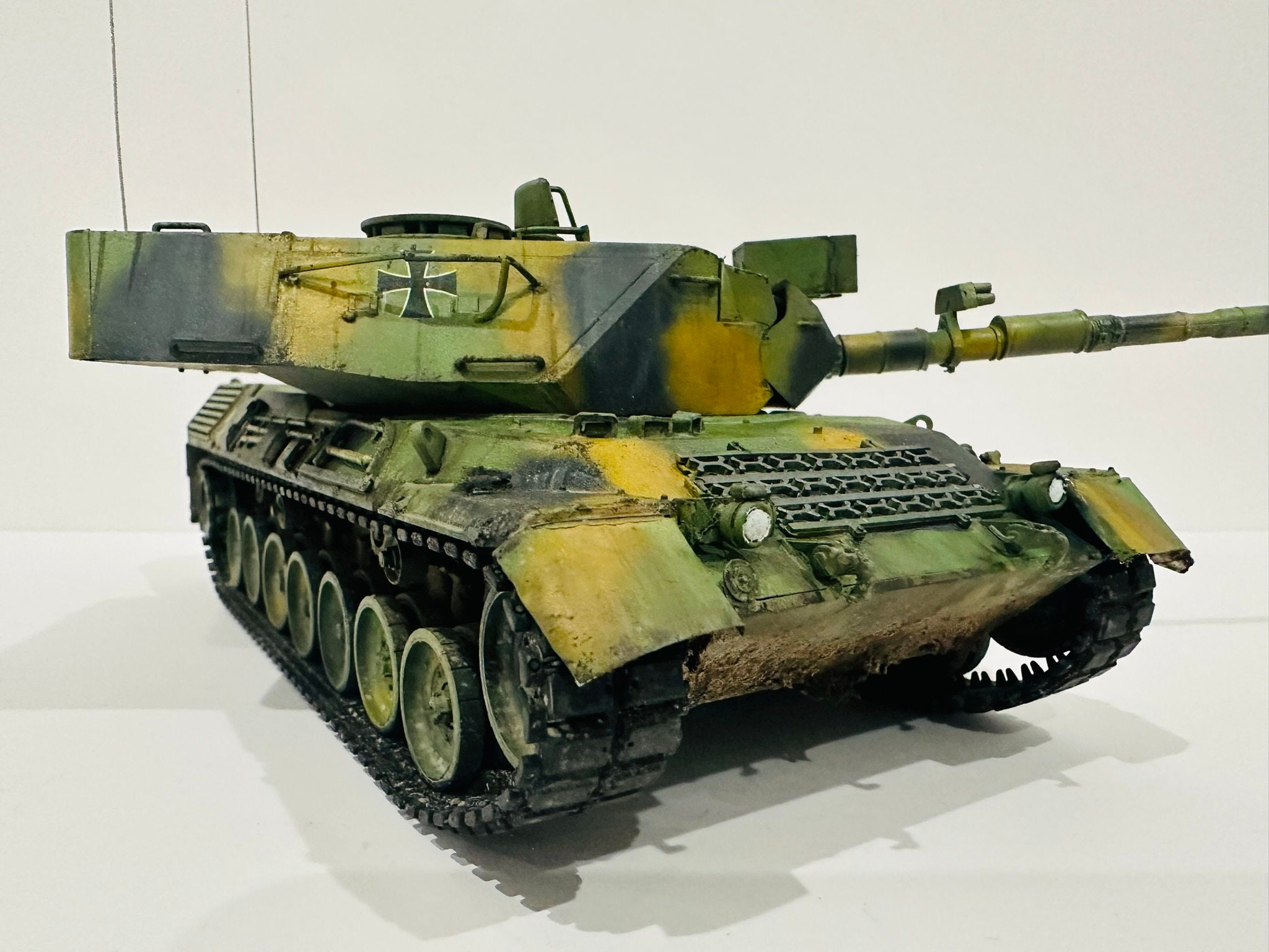 FINISHED Pro Built 1/35 Leopard 1A4 Tank Modern German AFV. Painted and ...