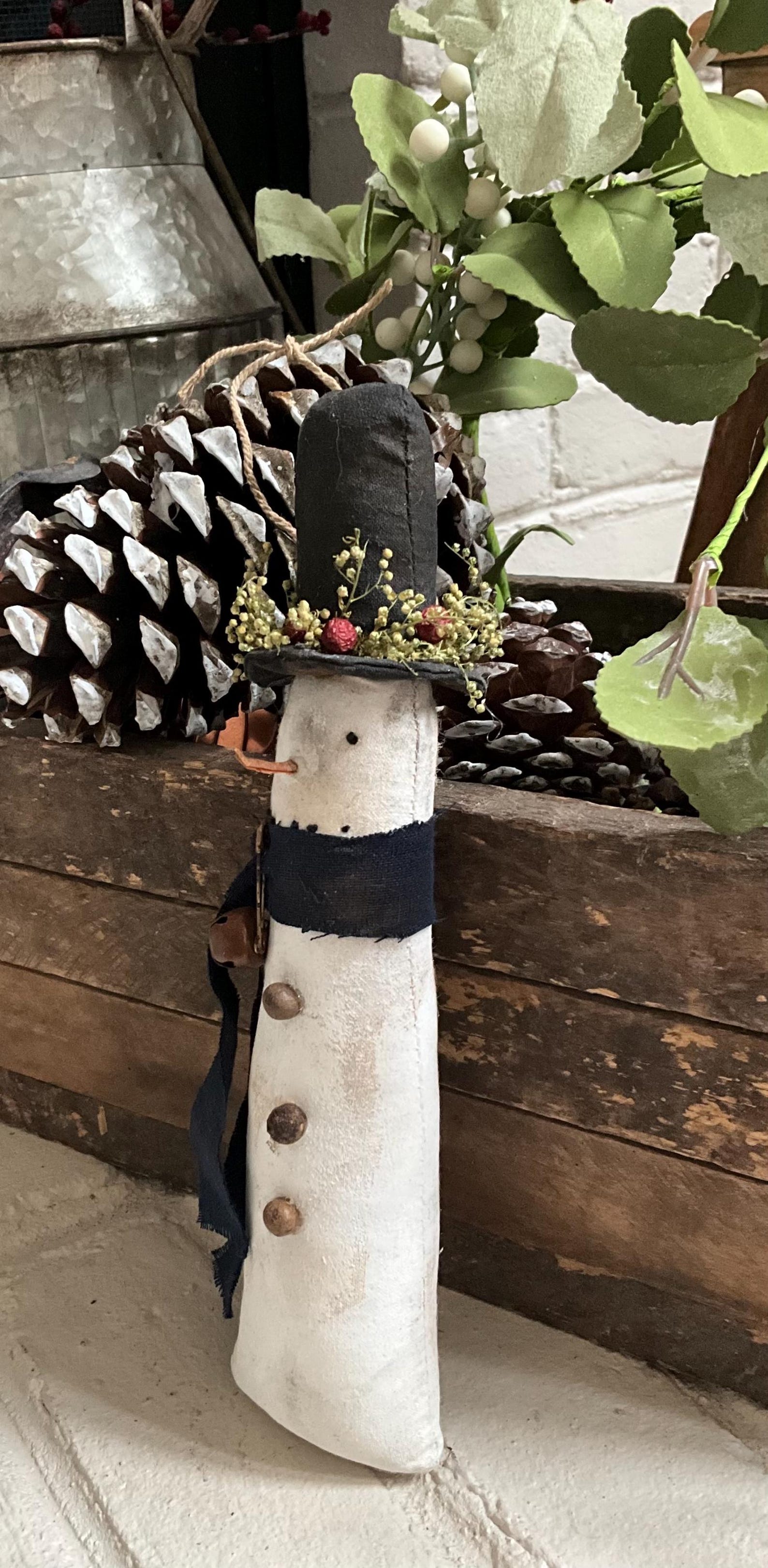 Primitive Rustic Hanging Fabric Painted Snowman Scarf Sweet Annie ...