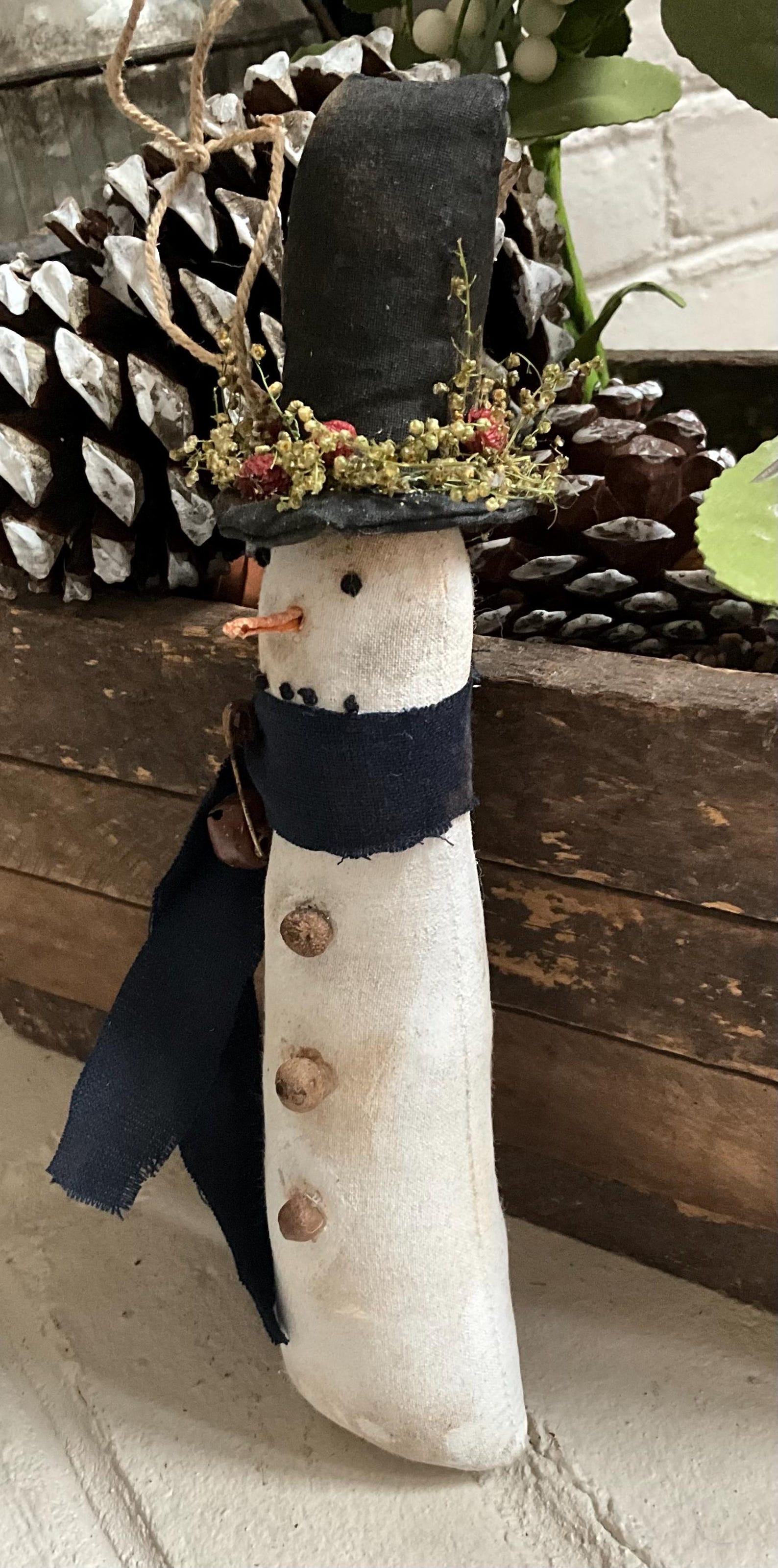 Primitive Rustic Hanging Fabric Painted Snowman Scarf Sweet Annie ...
