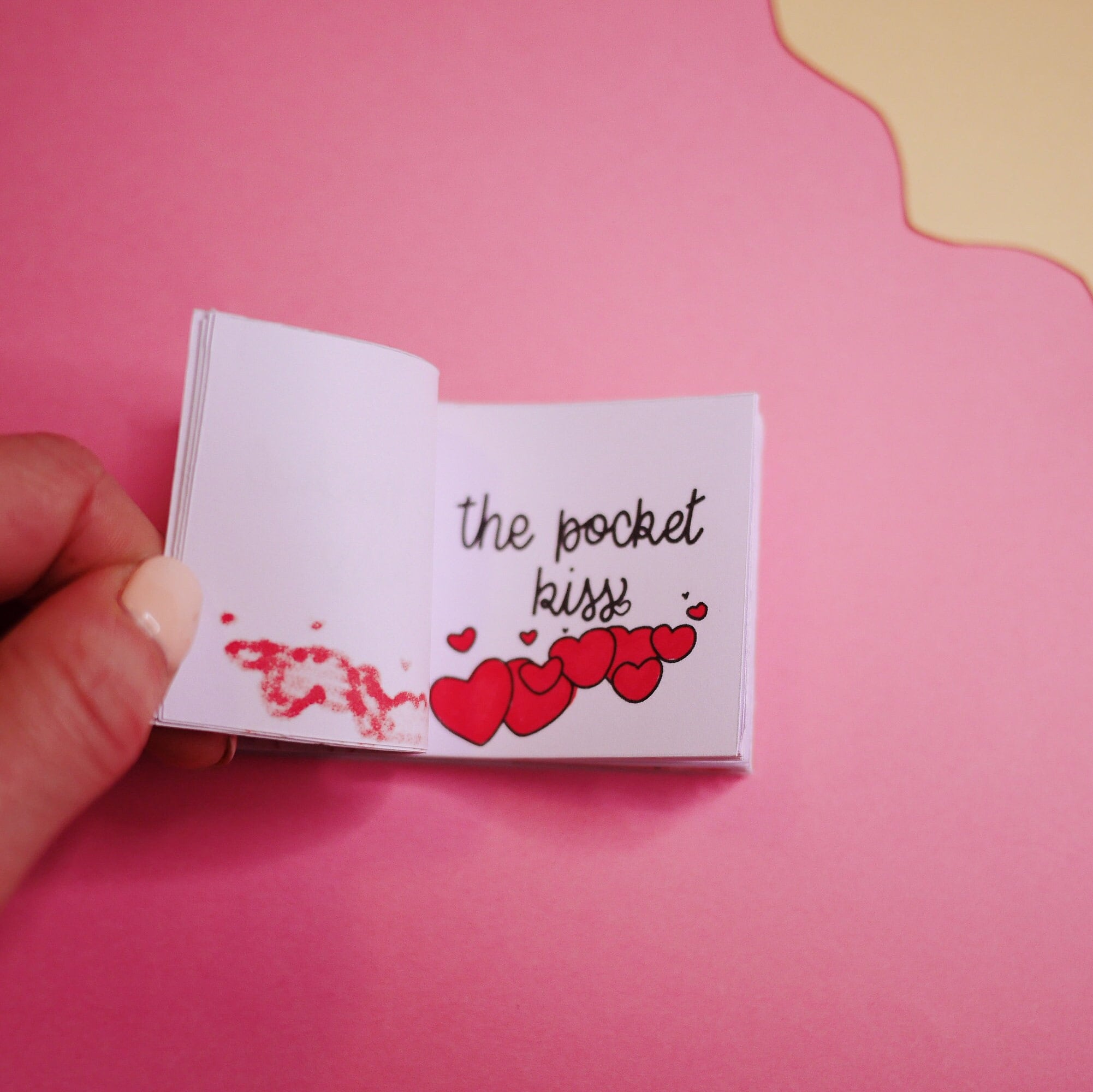 Pocket Kiss Coloring Flipbook - Etsy