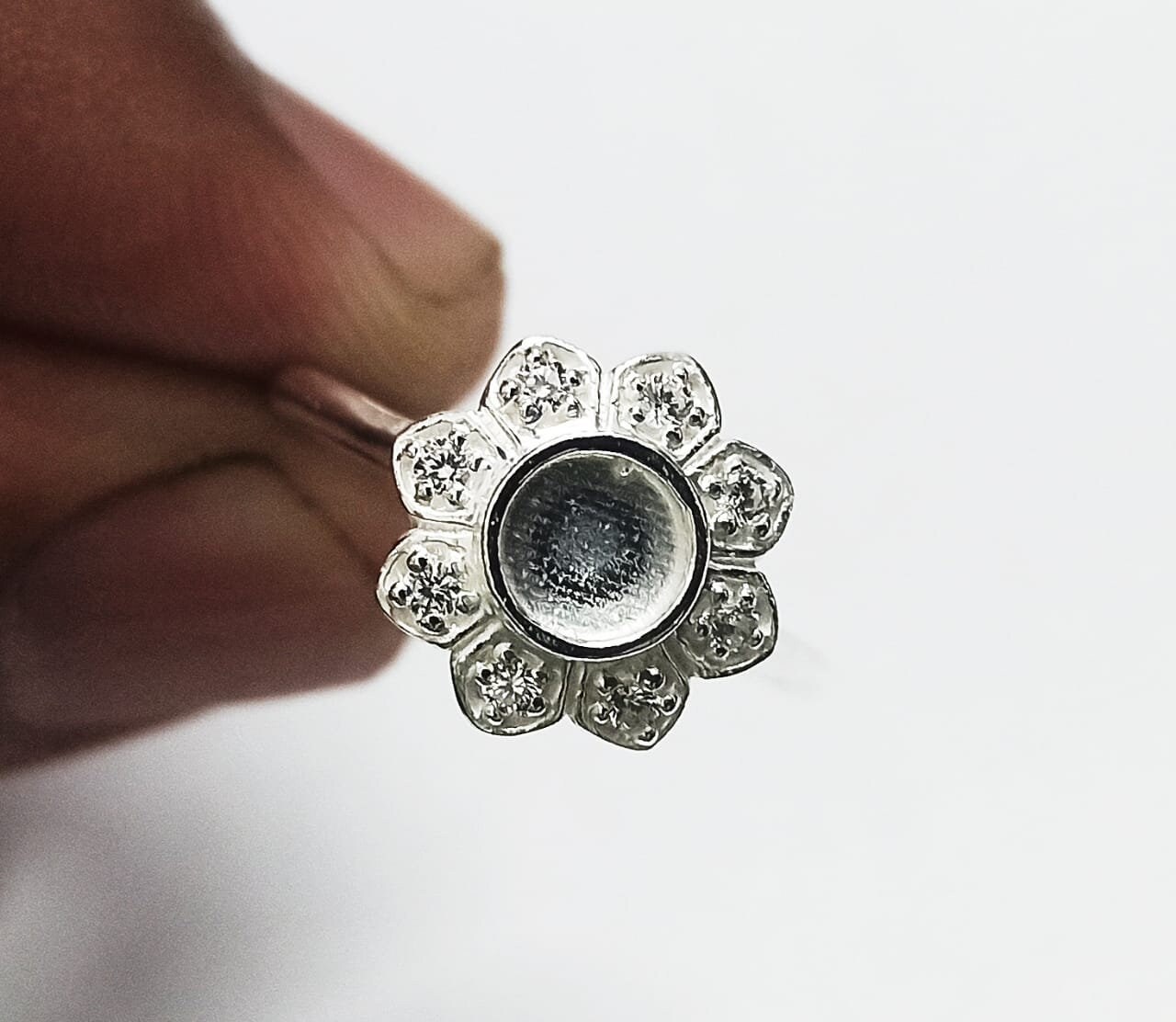 925 Sterling Solid Silver 5mm Round Blank Flower Bezel With CZ Setted ...
