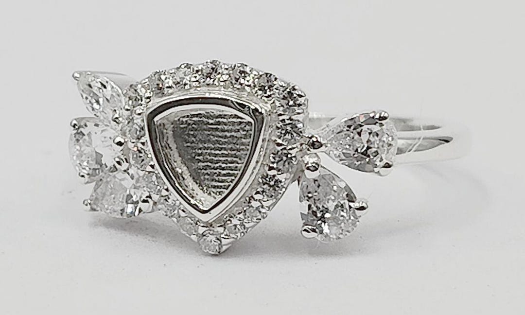 925 Sterling Solid Silver 5mm Triangle Shape Close Back Bezel Ring With ...