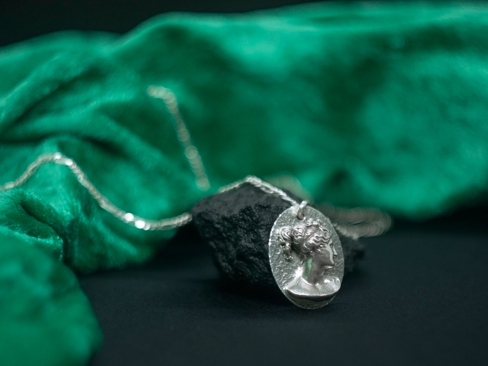 Venus De Milo Silver Pendant, Greek Mythology Jewelry, Aphrodite of ...