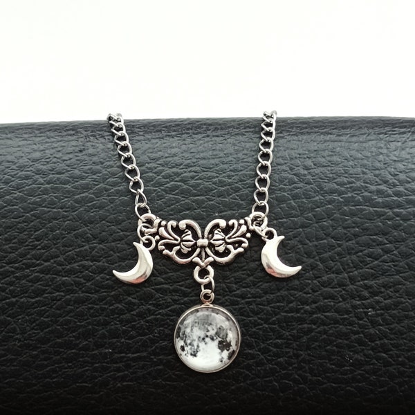 Triple Moon Necklace - Etsy UK
