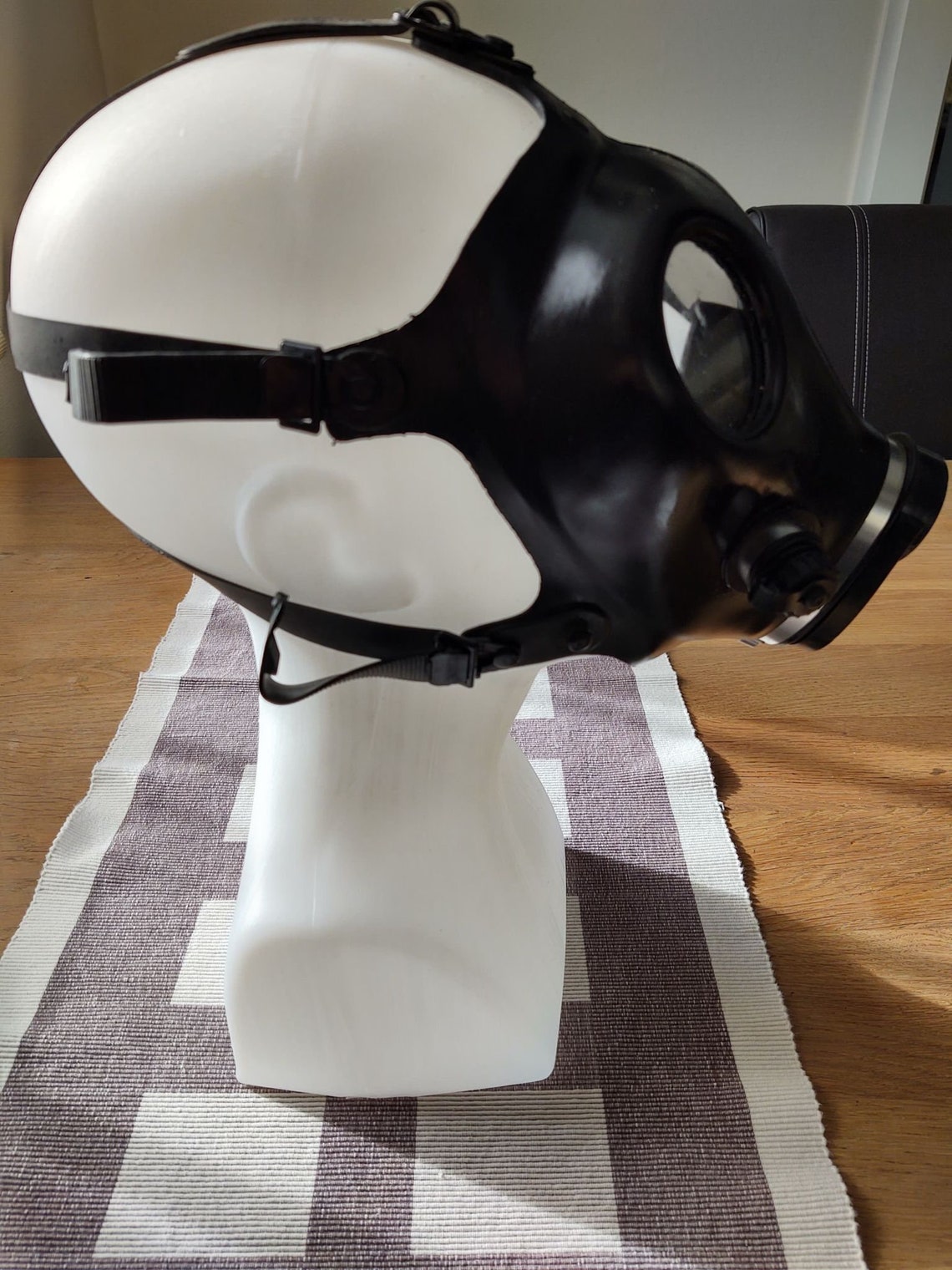 Israeli gas mask - booldashboard