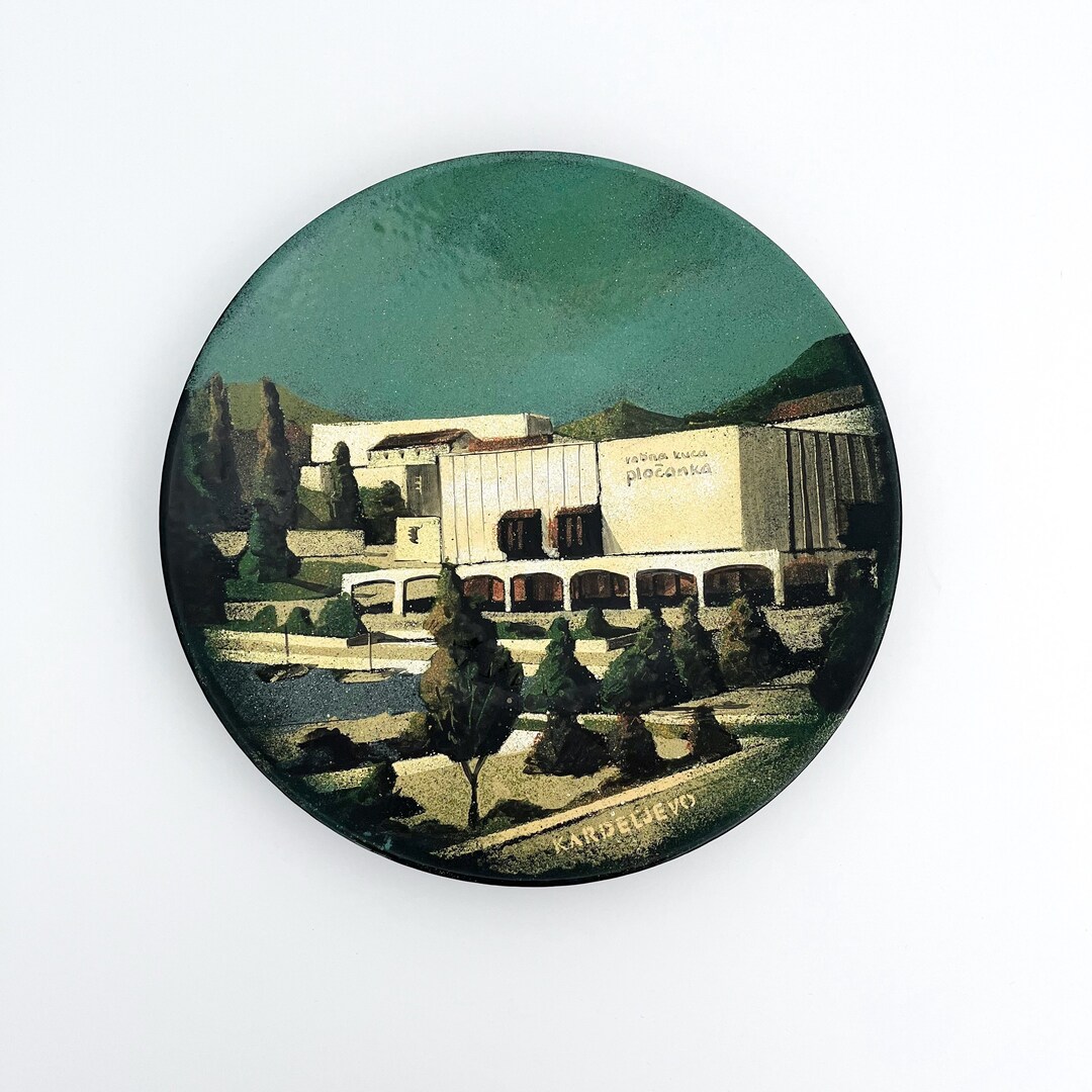 Vintage Enamel Plate / Wall Plate / Dekor Zagreb / Made in Yugoslavia ...