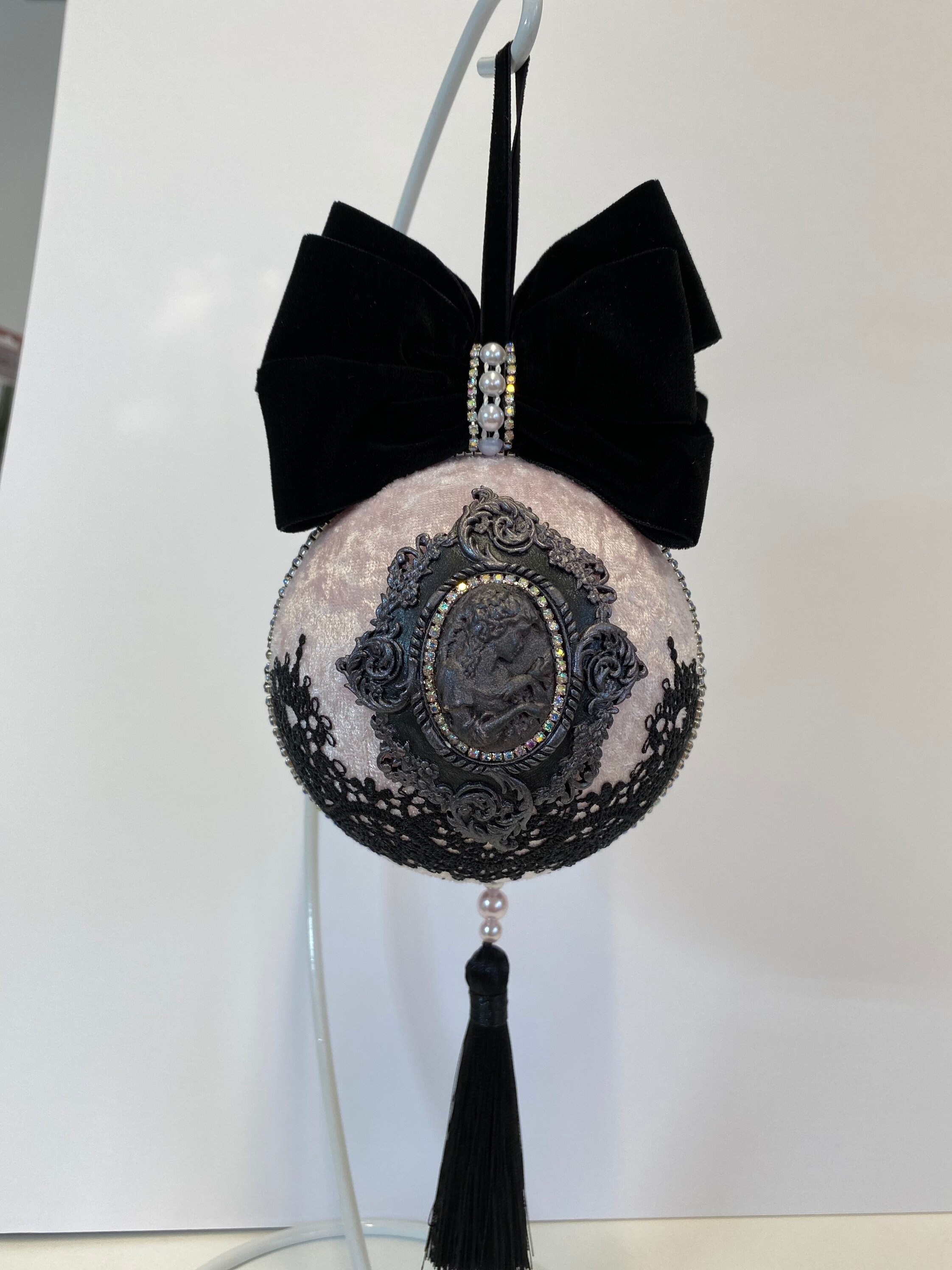 Luxury Velvet Christmas Bauble - Etsy