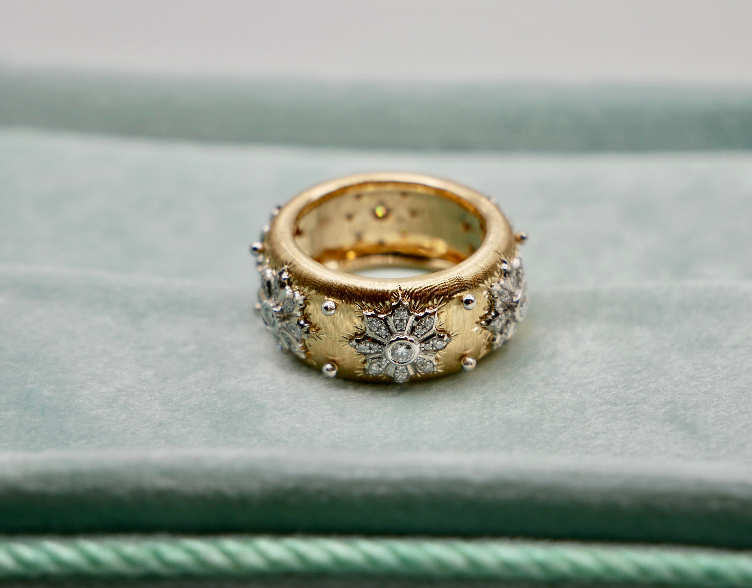 18K Gold Engraved Fabric Silk Diamond Ring - Etsy
