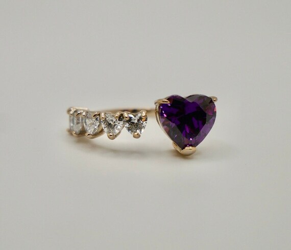 Floating heart ring store