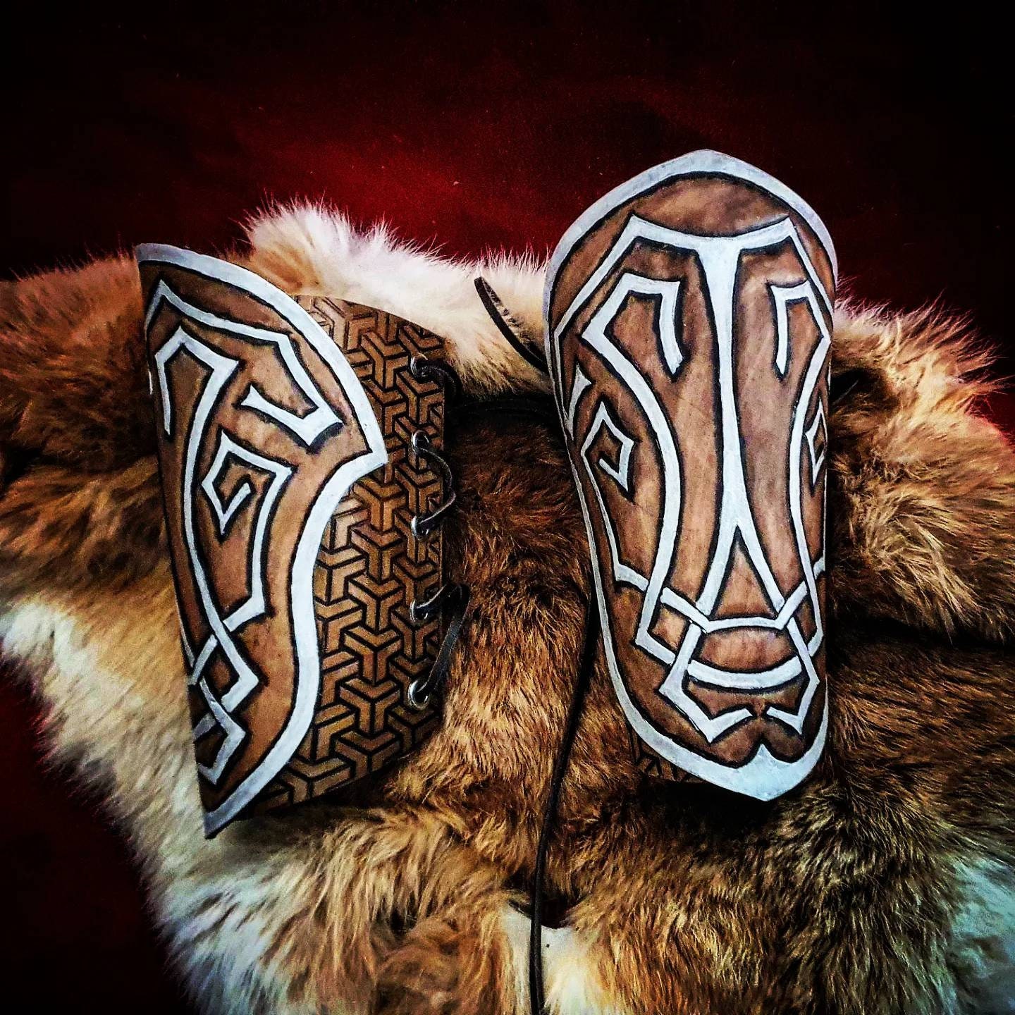 Medieval Fantasy Style Leather Vambrace / Forearm Cannon. Fantasy ...