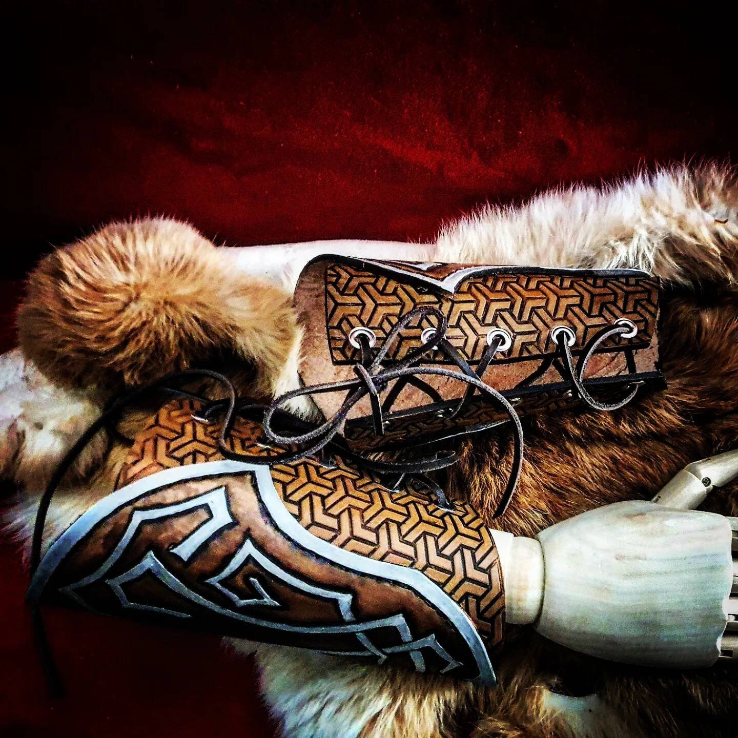 Medieval Fantasy Style Leather Vambrace / Forearm Cannon. Fantasy ...