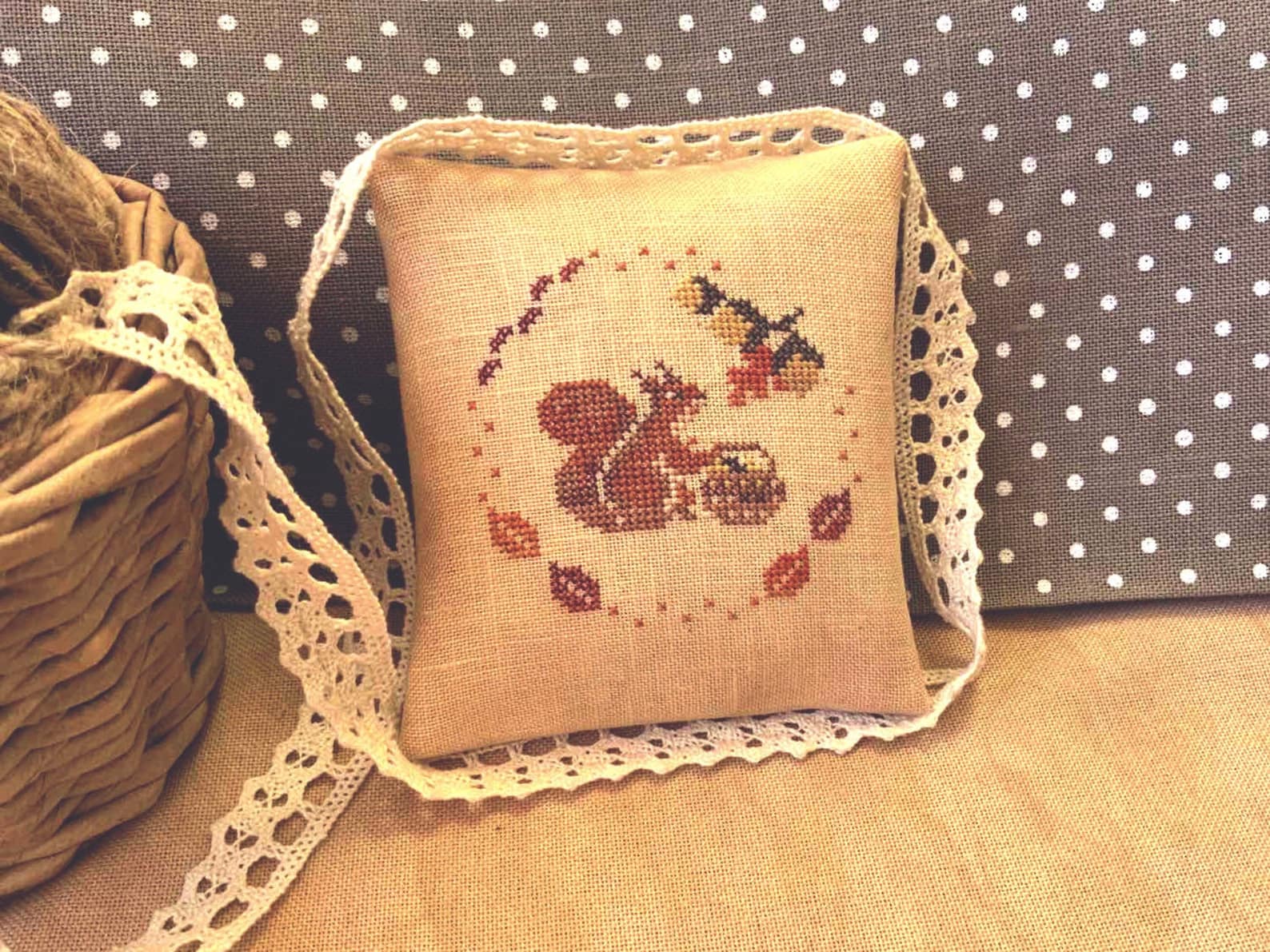 PDF Squirrel Quaker Cross Stitch Design - Thanksgiving Autumn Chart ...