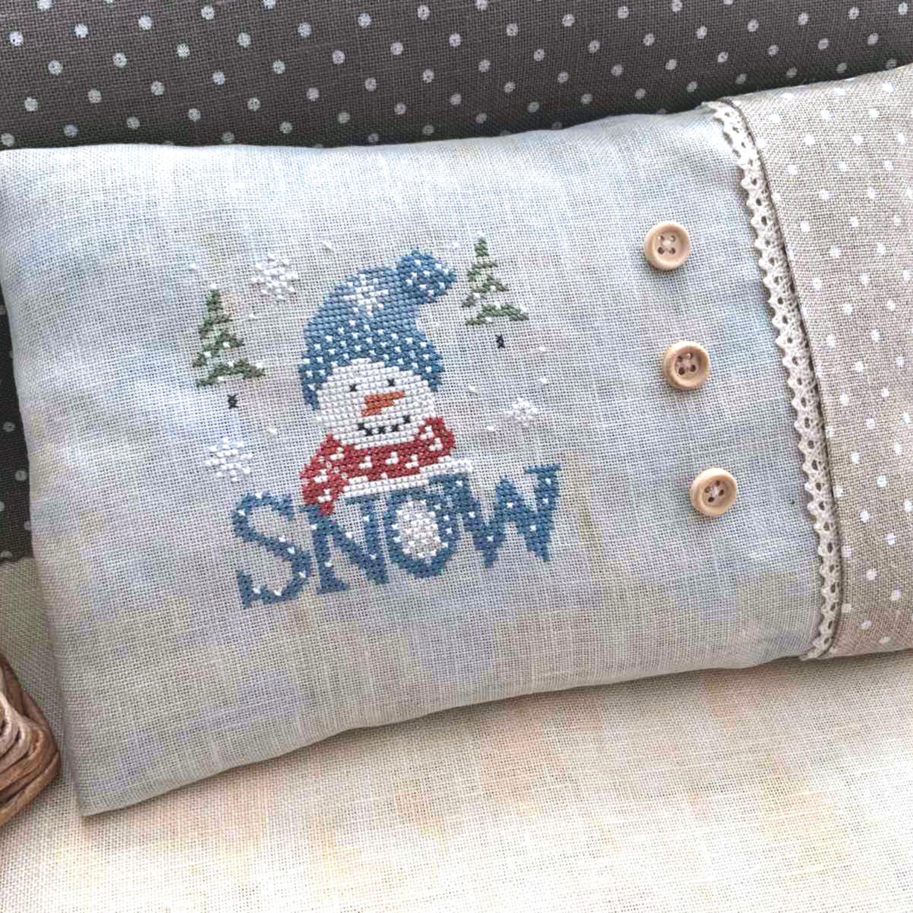PDF Frosty Greetings Cross Stitch by Needle Treasures Nook Holiday ...