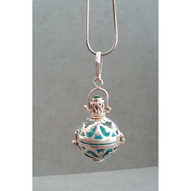 Musical Locket - Etsy